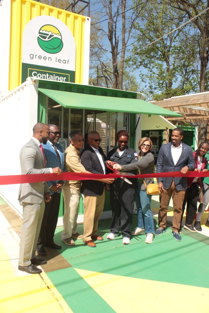 Knowledge Quest's Green Leaf Container Café and farm stand brings fresh ...