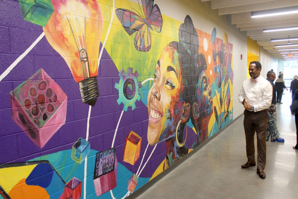 New STEM center at Whitehaven High blends science, art and inspiration ...